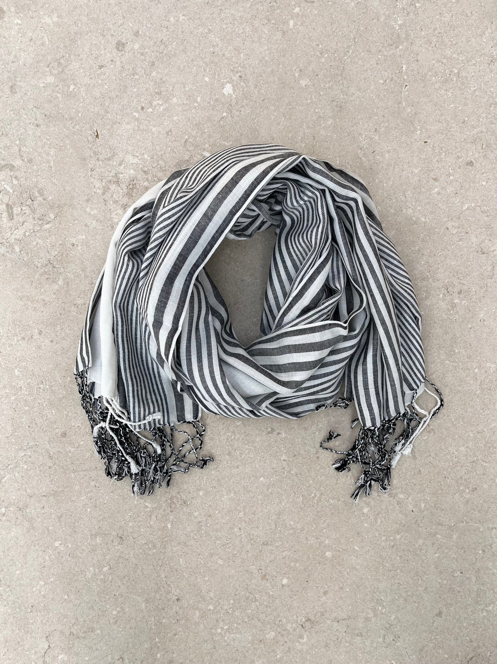 Scarves for Men - Wool scarfs, light scarfs, curated selection. – MAN SCARF